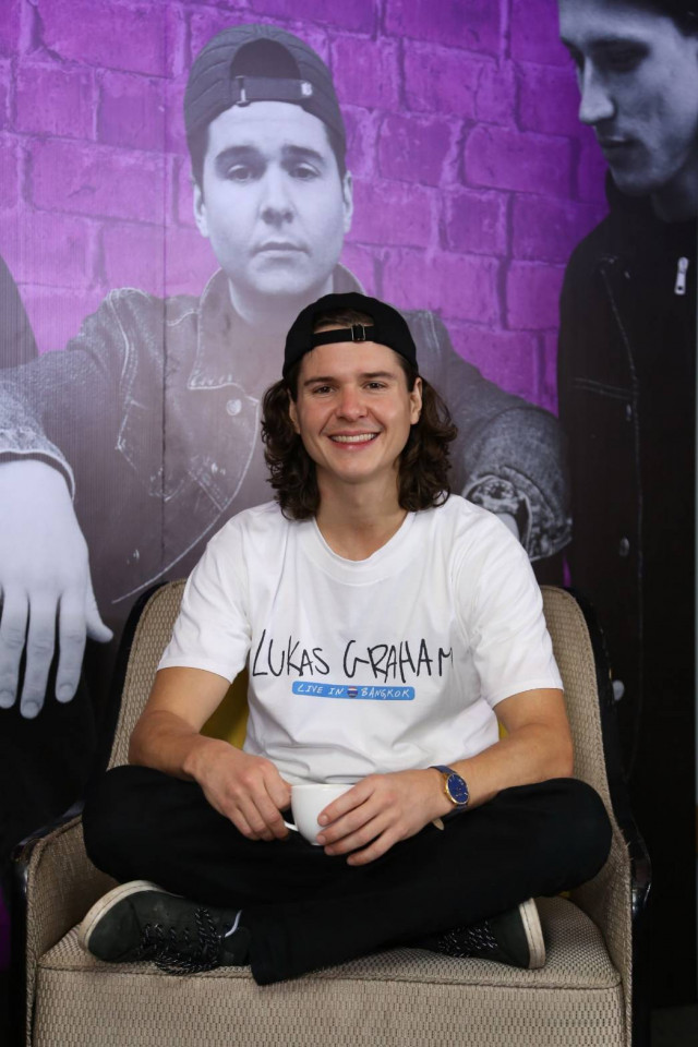 แอบดูรอยยิ้มหวานๆของ หนุ่มๆ "Lukas Graham"