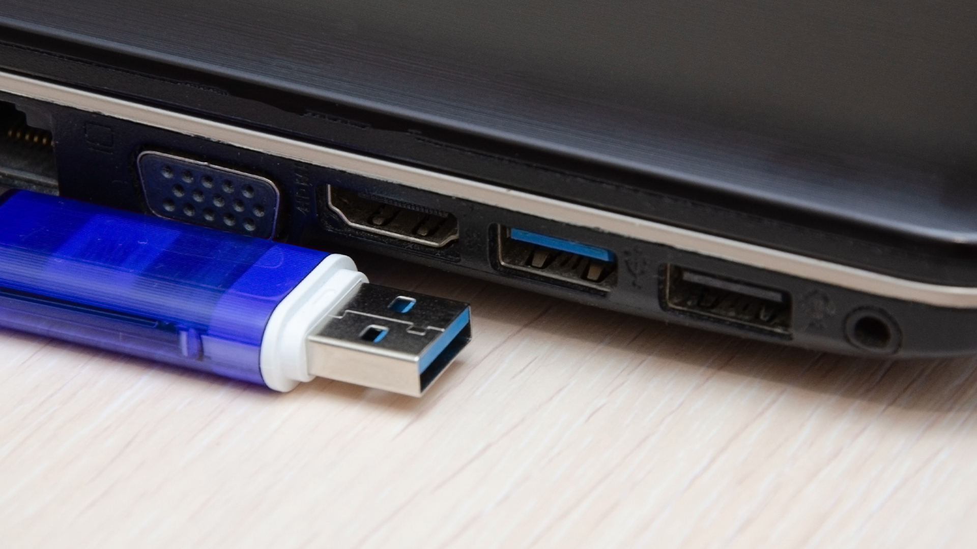 USB พอร์ทสามัญประจำบ้านที่เปลี่ยนโลกด้วยความเรียบง่าย