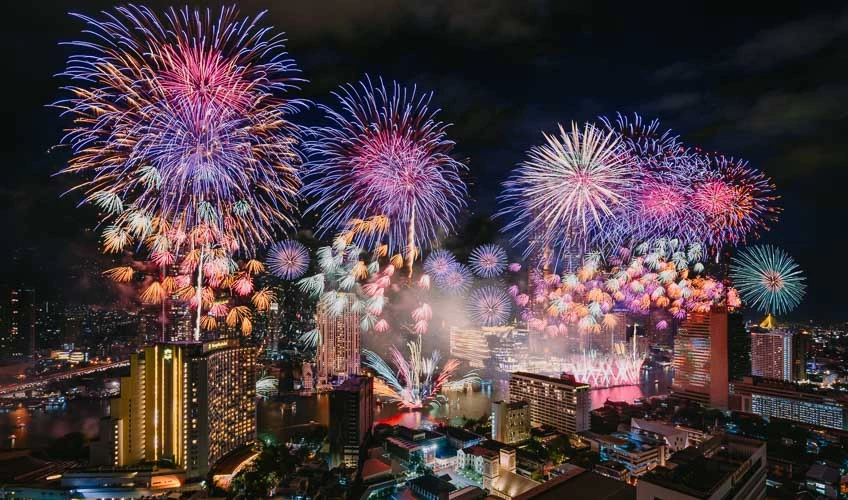 รวม 10 พิกัด จุดเคานต์ดาวน์ ปีใหม่ 2023 สุข สนุก ส่งท้ายปีเก่า ในกรุงเทพฯ