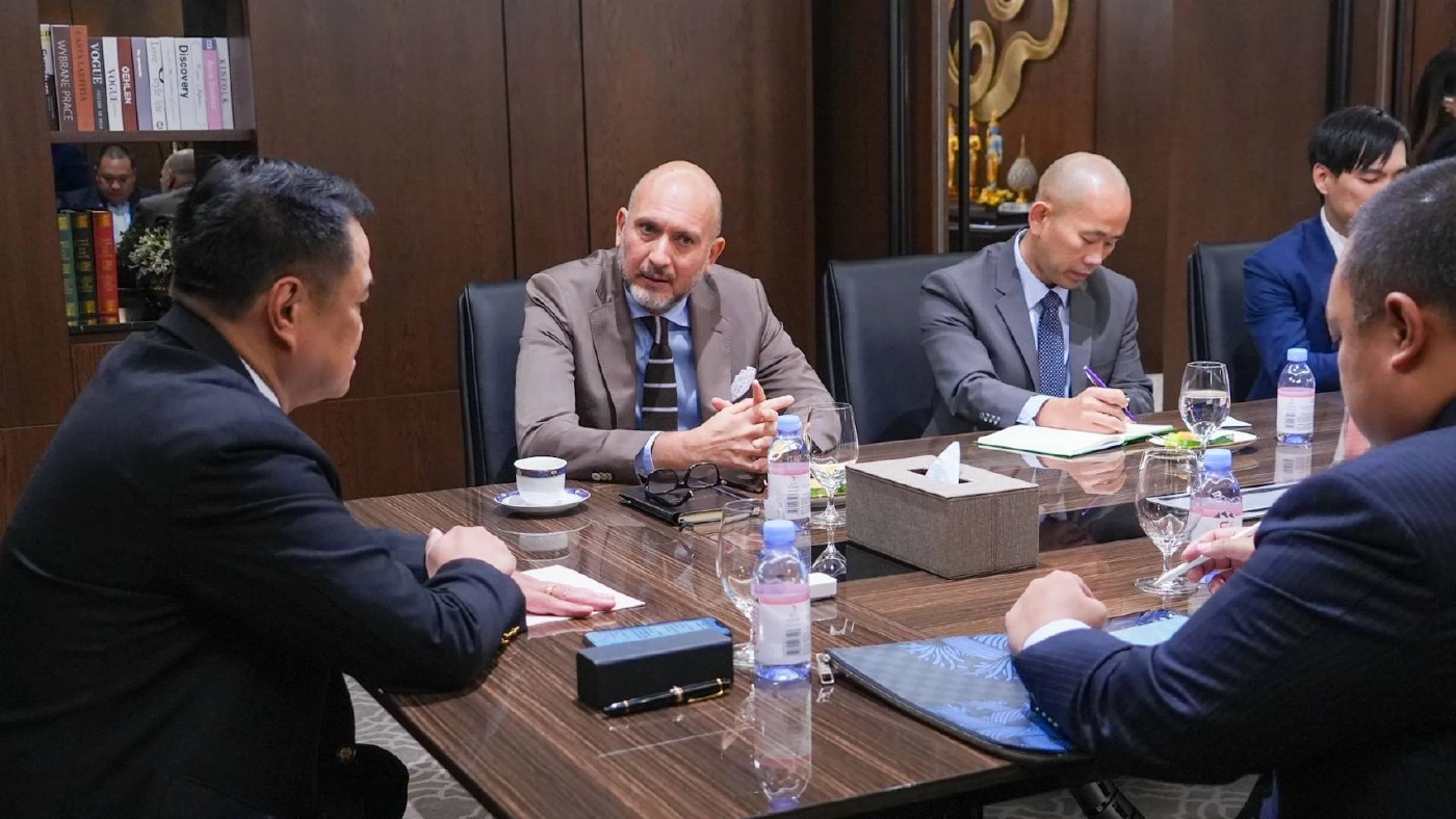 "อนุทิน" ปัดหวังส้มหล่น ปล่อยตามกลไกรัฐสภา ย้ำจุดยืน ไม่หนุนพรรคแก้ ม.112