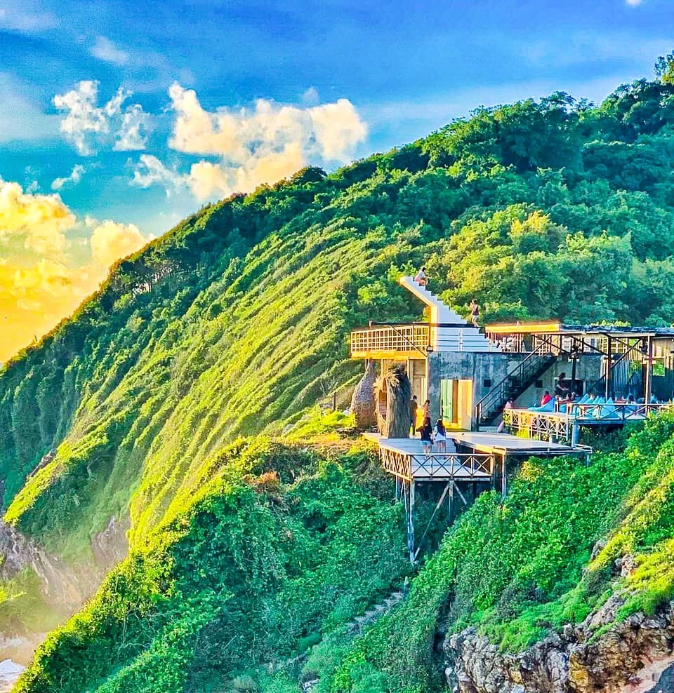 เปิดโพสต์ คุณมุก ภรรยาใหม่ Sky View cafe แจงชัด หลังถูกคำสั่งรื้อถอนคาเฟ่