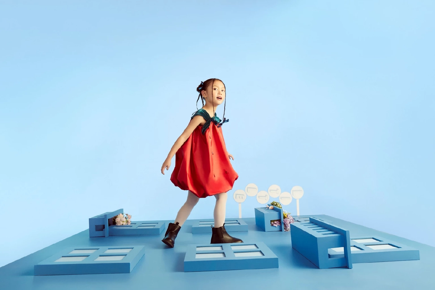 Lyn Around ส่งต่อความสดใสกับ 3 คอลเลกชั่นประจำฤดูกาล Pre-Spring 2024