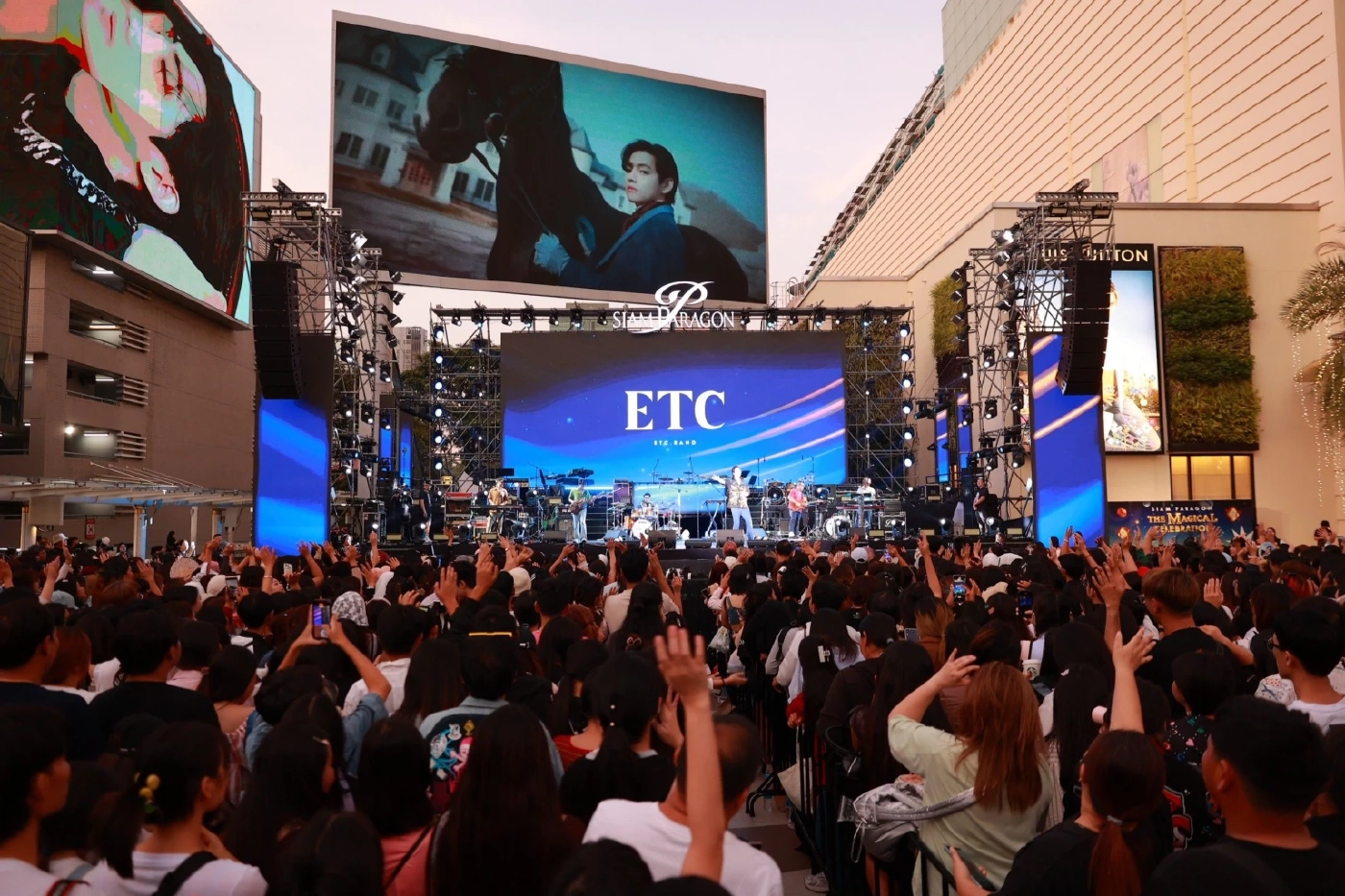 งาน “SIAM PARAGON THE MAGICAL COUNTDOWN CELEBRATION 2025” ร่วมนับถอย ...