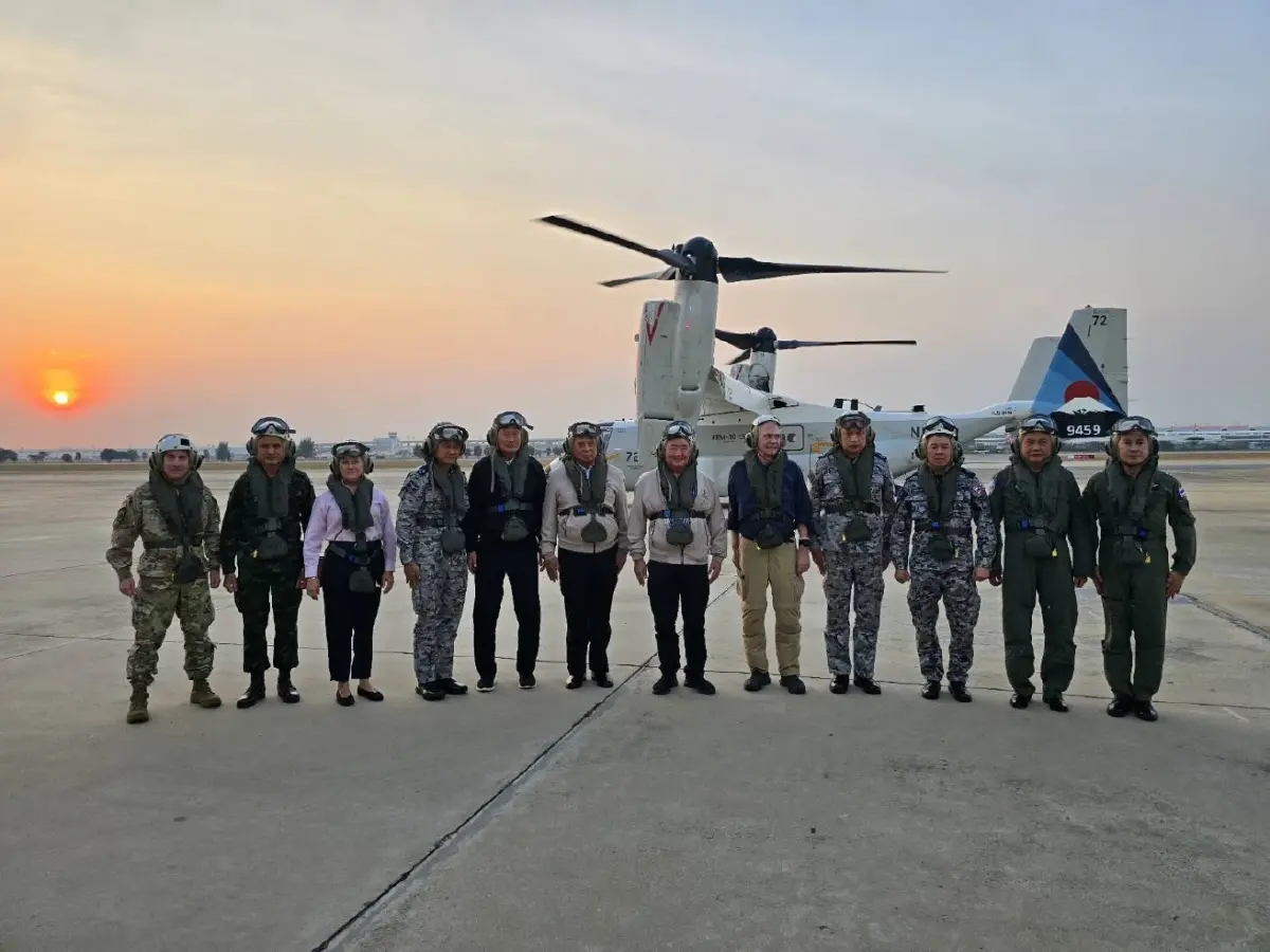 "ภูมิธรรม" ขอบคุณ ทร.สหรัฐฯ ที่เชิญไปดูแสนยานุภาพ "เรือ USS Carl Vinson"