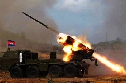 "กองทัพบก"ยังไม่ได้รับรายงาน ทหารไทย สอยรถยิงจรวด PHL03 จากกัมพูชา